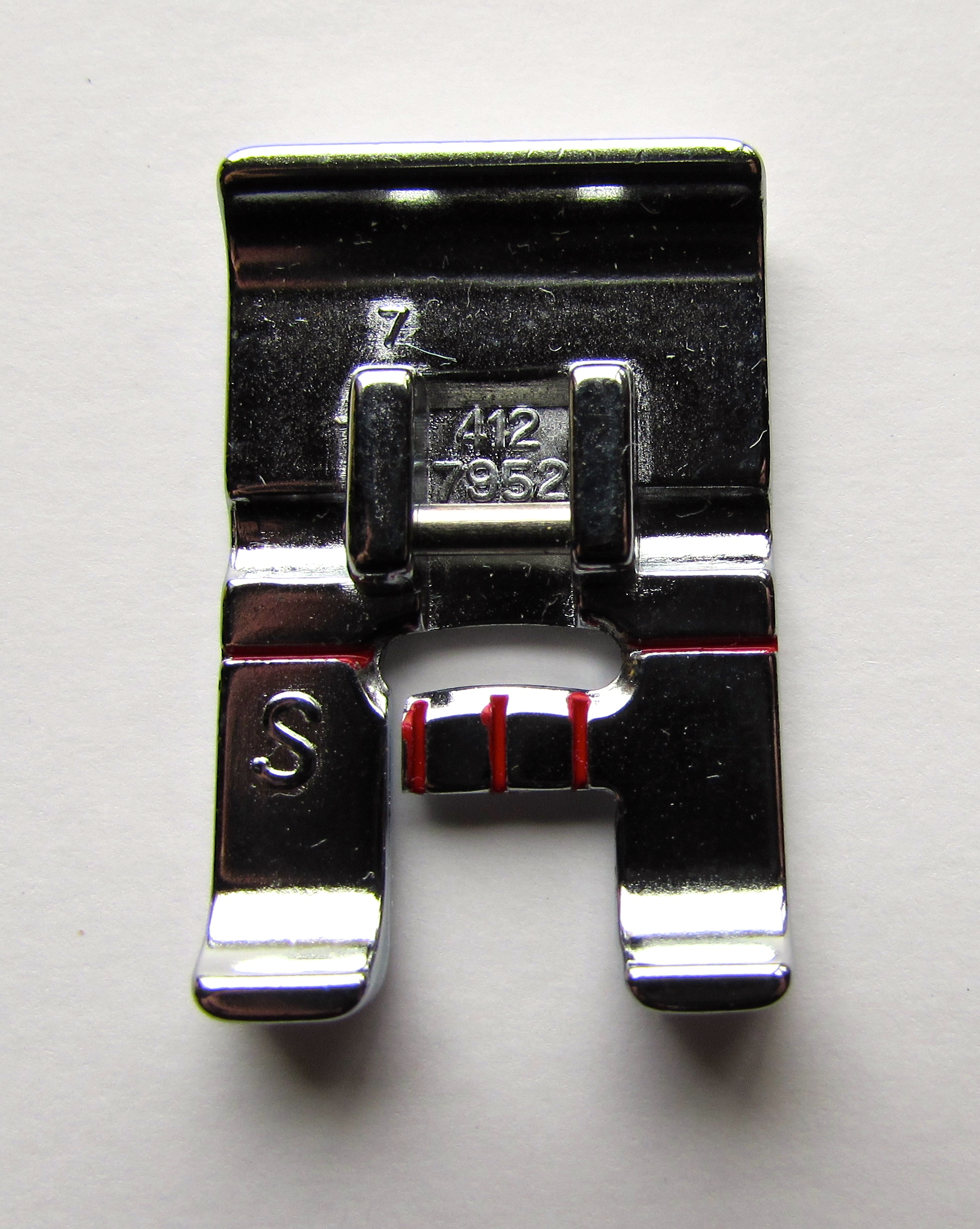 What Are All Those Presser Feet For Anyway? | ITCHIN' FOR SOME STITCHIN'